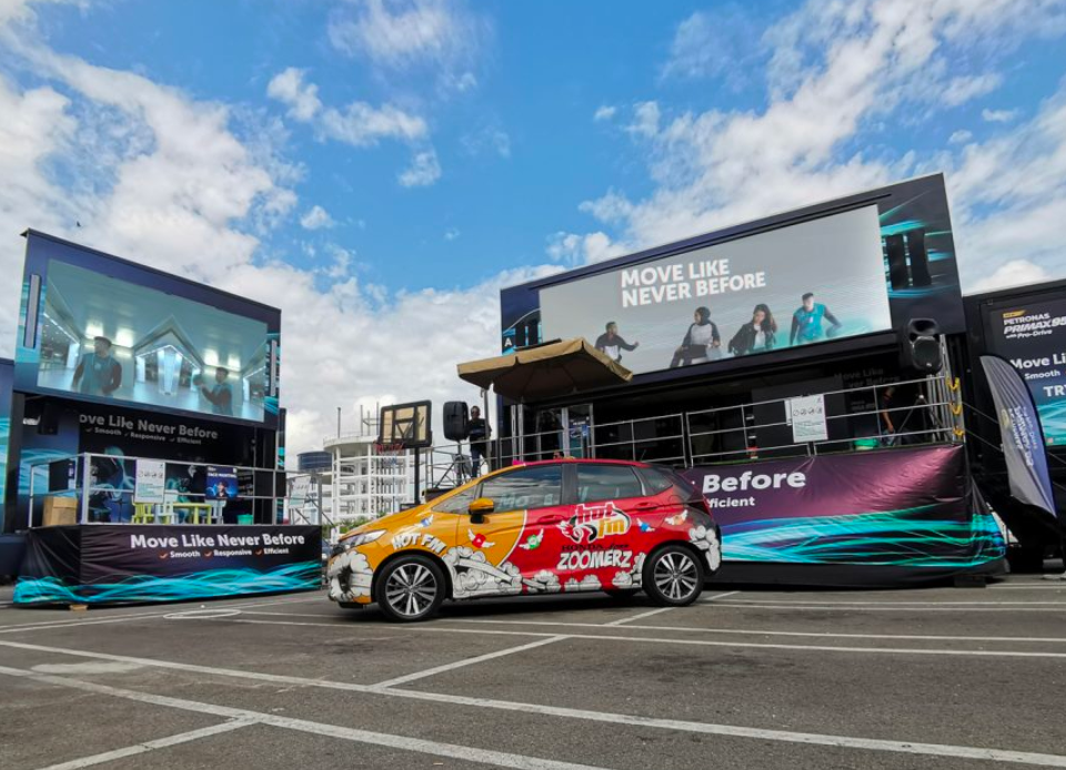 The Pros And Cons Of Mobile Billboard Advertising